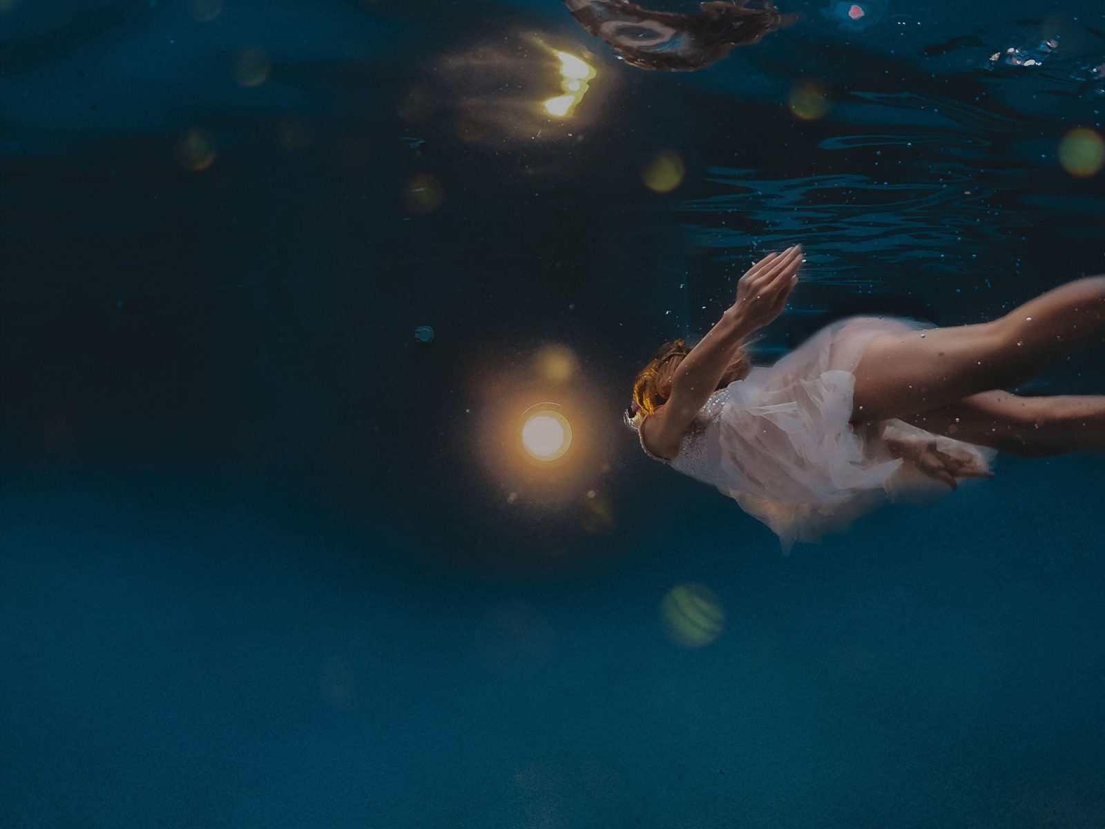 The Art of Underwater Photography with Erica Williams - Hello Storyteller